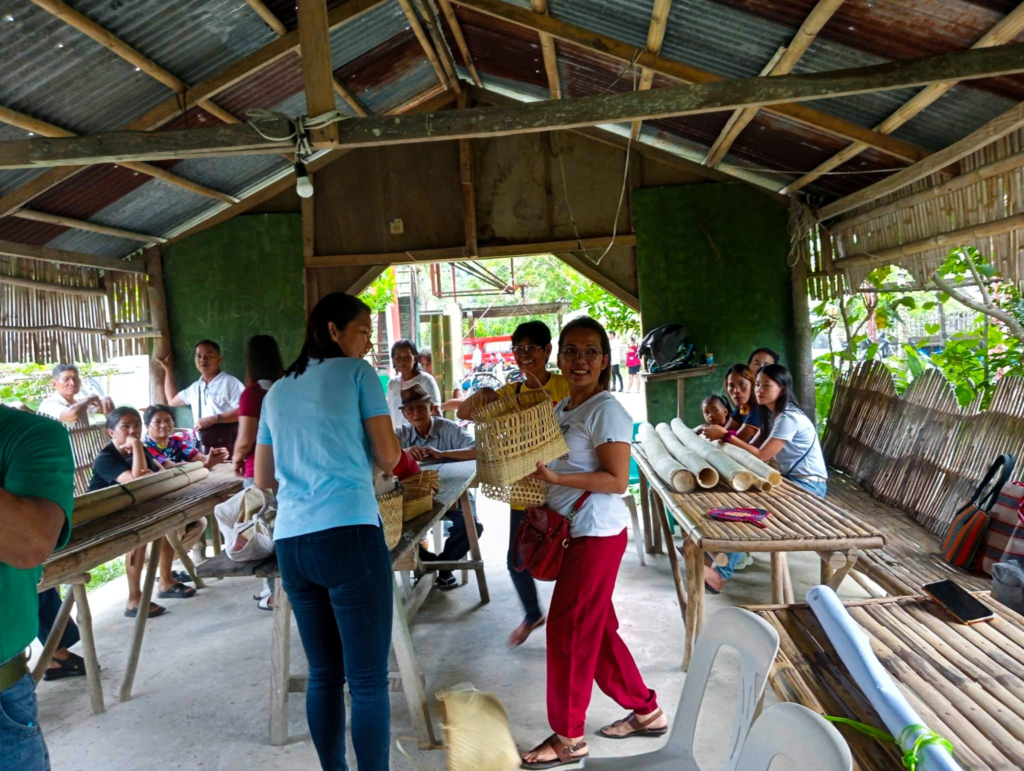 Skills training para sa 25 IPs, inorganisa ng DTI at DAR